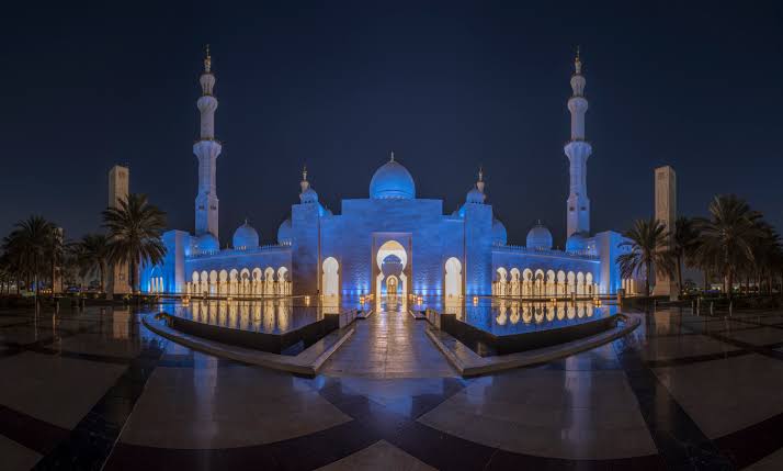 جامع الشيخ زايد الكبير في أبوظبي يستقبل 852 ألف مرتاد خلال شهر رمضان
