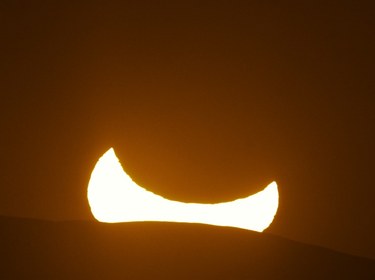 The stages of the annular solar eclipse that the country witnessed ...